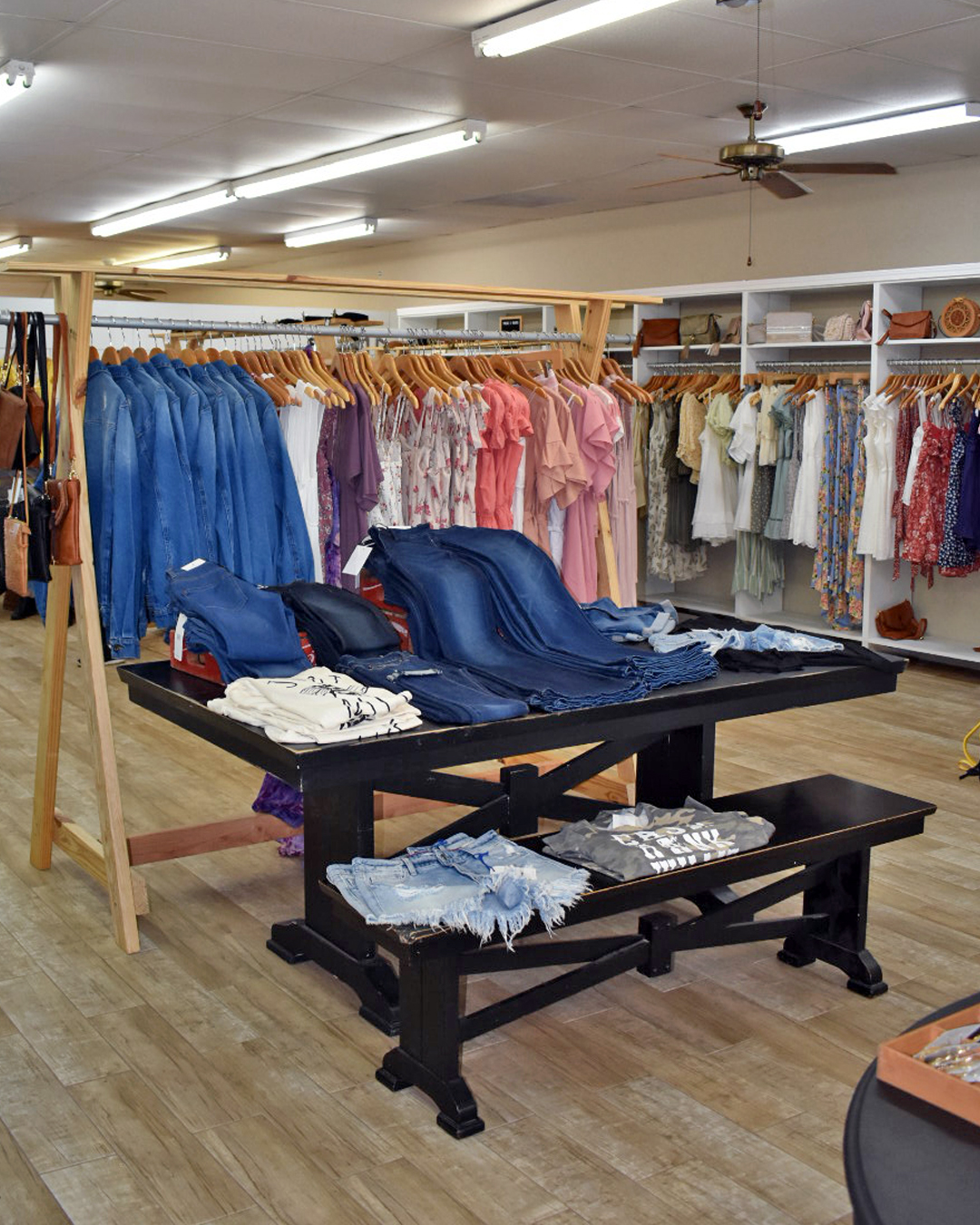 Meet Jordan the owner of Tangled Rose Boutique - The Viera Mom